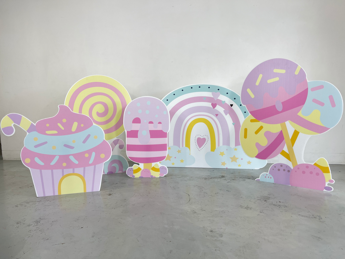 CANDYLAND STANDEE SET